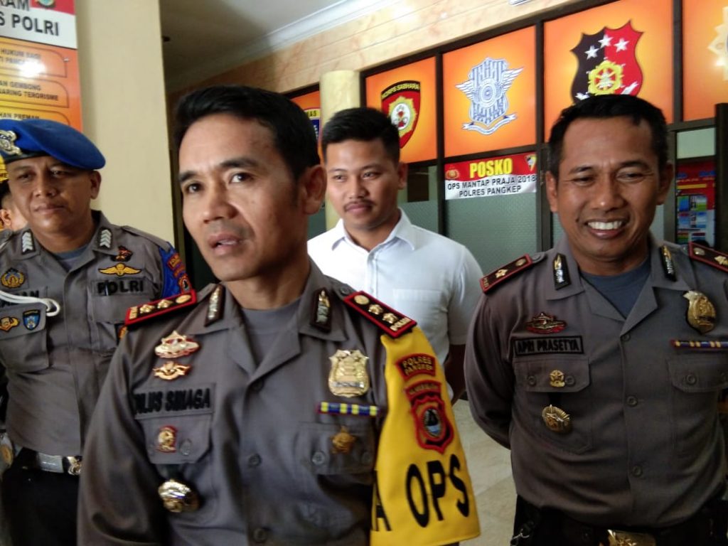 Tersangka Korupsi Dana Desa Pangkep Ditangkap di Makassar - FAJAR Tersangka Korupsi Dana Desa Pangkep Ditangkap di Makassar - FAJAR